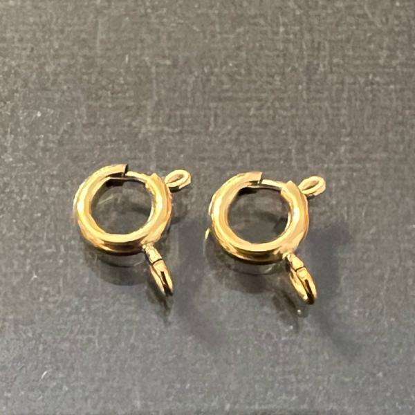 【300円均一】アクセサリー作りにはかかせない必需品！ビーズと一緒に金具はいかがですか？