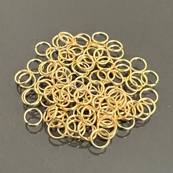 【300円均一】アクセサリー作りにはかかせない必需品！ビーズと一緒に金具はいかがですか？