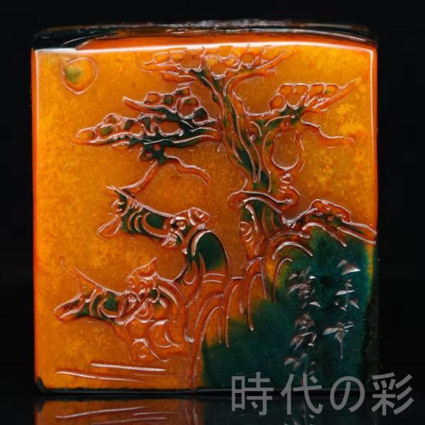 ご覧頂きましてありがとうございます。◆商品のサイズ.重さは（約）：サイズ：約7.8×8×8cm重さ：約1.38kg素人採寸につき、多少の誤差はご了承願います。◆商品について乙未年に篆刻家【黄易】が刻した田黄石烏鴉皮博意印章です。手彫りによる...