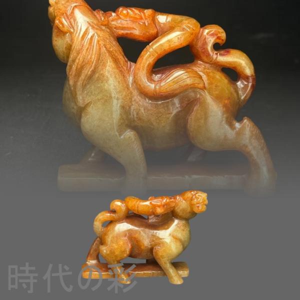 【時代の彩】中国古美術.旧藏品.時代物.古和田玉彫り.高古玉馬.造型古樸.極細工 裝身具 鑒賞物 骨董品 R07111014ご覧頂きましてありがとうございます。商品のサイズは（約）：84×71×32mm重さ：193g実寸は素人による採寸のた...