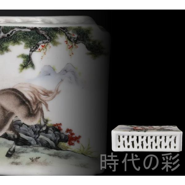透かし 粉彩 馬到功成図 鎮紙 文房具 書道具 色絵 中国古美術 唐物 骨董 26032618ご覧頂きましてありがとうございます。商品のサイズは（約）：高さ：3.5cm 長さ：13.5cm幅：7.5cm※実寸は素人採寸のため多少の誤差が生じ...