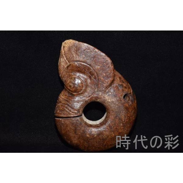 【時代の彩】中国古美術 玉猪龍 河磨玉彫 紅山文化 古玉 神獣玉器 祭祀礼器 收蔵逸品 時代物 R08061605ご覧頂きましてありがとうございます。商品のサイズは（約）：重さ：880g※実寸は素人採寸のため多少の誤差が生じる場合がございま...