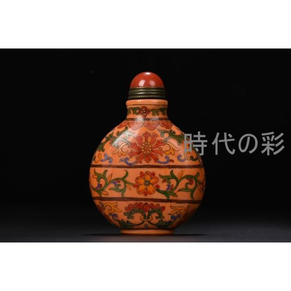 【琉璃画琺瑯鼻煙壺】中国古美術 琉璃細工 画琺瑯 鼻煙壺 彩絵 唐物 古玩 工芸品 R08082022ご覧頂きましてありがとうございます。商品のサイズは（約）：高ささ76×幅54×厚さ26mm重さ：96g※実寸は素人採寸のため多少の誤差が生...