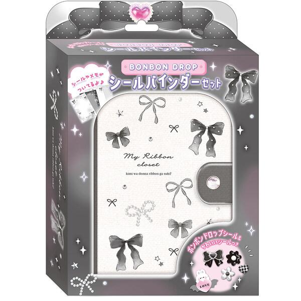送料無料人気のトレンドデザイン♪「ボンボンドロップシール」と「シールバインダー」が一緒になった、スペシャルセット!バインダーは厚みのあるシールもたっぷり貼れる、大きめサイズ。シールは、「ボンボンドロップ」「ノーマル」の2種類。それぞれ、シー...