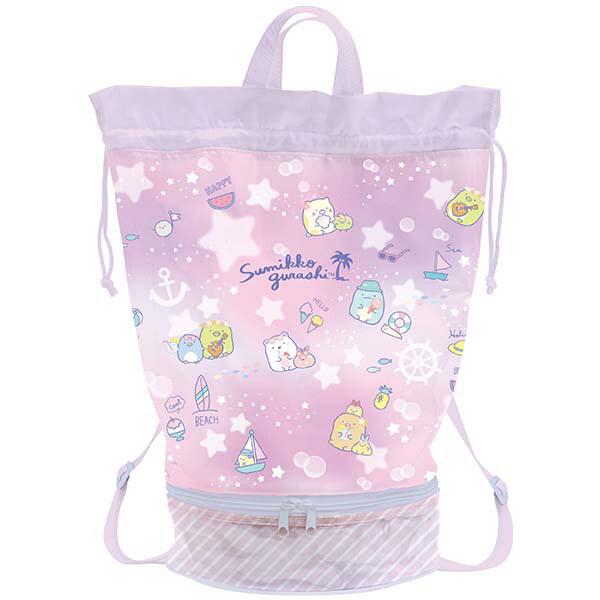 すみっコと過ごす夏が待ち遠しい!持ちやすく使い勝手バツグンなリュックタイプの「プールバッグ」です。ツールーム仕様で、上下に分けて収納できます。ビーチサンダルや着替えなどを入れるのに便利!名前を書けるタグ付き。【サイズ】約440×240×24...