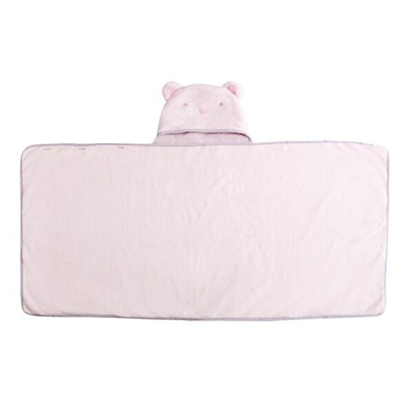 寒い日のおうち時間は、すみっコたちといっしょにぬくぬく。大人気「すみっコぐらし」の「ぽんちょひざかけです。落ち着いた印象のくすみパステルカラーがおしゃれ。ボタン付で、便利に使える3WAY!【サイズ】900×1400×10mm【材質】ポリエス...