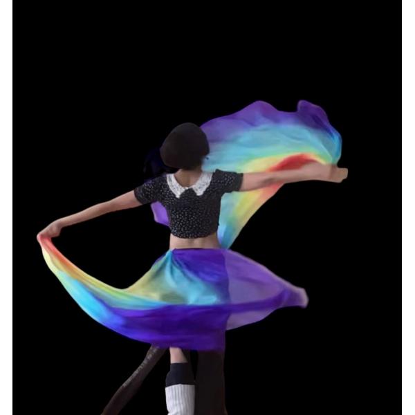 ベリーダンスシルクダブルベールダンシングウィング 2 枚ベリーダンス ベールスカーフ ダンス アクセサリー 100%シルクパホーマンスアクセサリーサイズ260 cm*110 cm製品の縁は金糸でトリミングされています