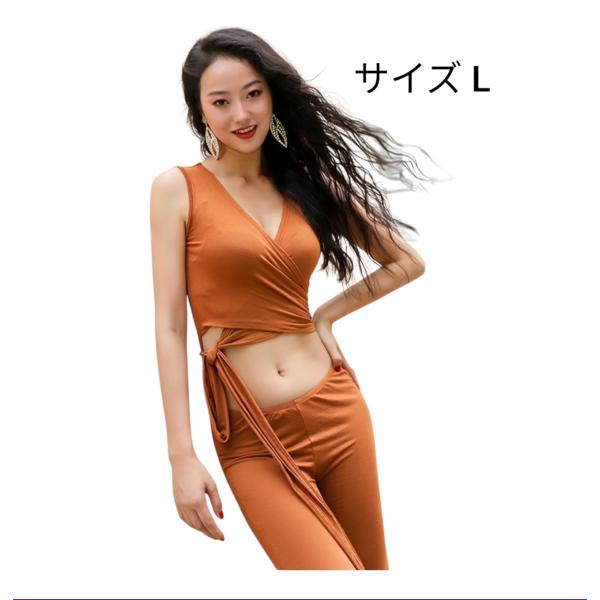 サイズLベリーダンス用ジャンプスーツ（モーダル素材）。セクシーなVネックとラップベルト付きで、ウエストの調整が可能。軽量で伸縮性があり、踊りやすく快適。オープンウエストとトップの2ピースストラップで様々なアレンジが可能。汗吸収性・通気性に優...