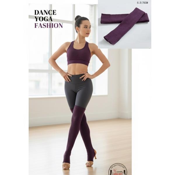 ロング丈75cmのレッグウォーマーは、ダンスやヨガ、フィットネスなど、身体を大きくしなやかに動かす場面で使いやすいアイテムです。アクリル100％の柔らかな編地が足元に自然に沿い、ふくらはぎまでをしっかり覆う長さが、ウォームアップ時の負担を軽...