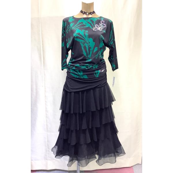 社交ダンスドレス・ダンス衣装・シューズ・アクセサリー通販のダンスドレスJJプラス。ダンスドレス、レッスンウェアも取り扱っております。