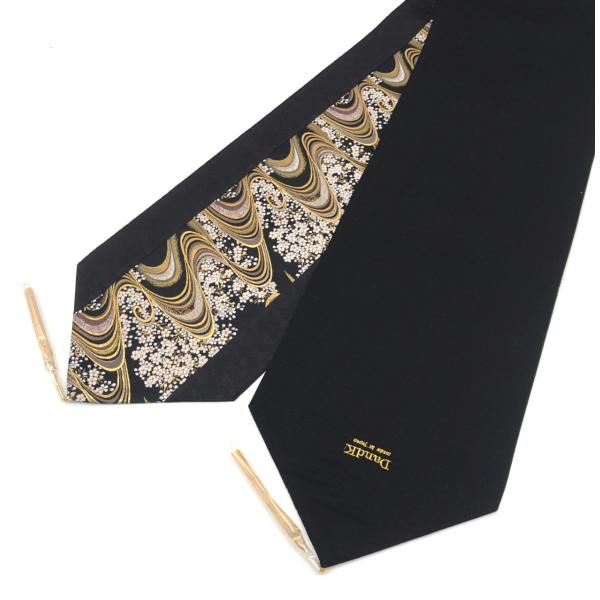 京都・西陣織の生地で仕立てた和柄のお洒落なテーブルランナー 敷物美しい金襴のテーブルランナー約180cm×約26.5cmのテーブルランナーは使い道が沢山おもてなし用に玄関やリビングの敷物としても活躍します。一輪挿し、キャンドルホルダーの敷物...