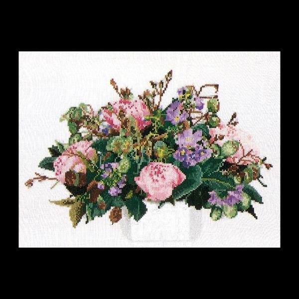 ■キット内容（生地・DMC刺繍糸・針・図案・簡単な日本語説明書付き）■生地：アイーダ(綿）■サイズ：約30×40★ステッチは1本取り ★中〜上級者向け ★オランダ製★写真は作品例です。 フレームは含まれません。★海外からの輸入商品のためパッ...