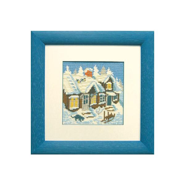 デンマークの刺繍メーカー「OOE」のクロスステッチ刺しゅうキットです。■ OOE社デンマーク製クロスステッチキット■ サイズ・・23×23cm（作品サイズは周囲の余白部分を含みます。）■ 生地・・ アイーダ(綿)：1cmあたり約5.4目(1...