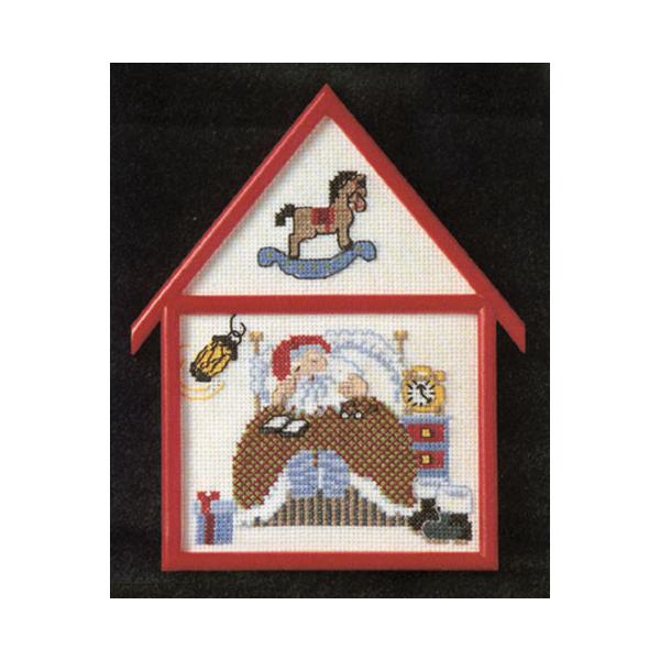 デンマークの刺繍メーカー「OOE」のクロスステッチ刺しゅうキットです。■ OOE社デンマーク製クロスステッチキット■ サイズ・・11×16cm（作品サイズは周囲の余白部分を含みます。）■ 生地・・ アイーダ(綿)：1cmあたり約6.6目(1...