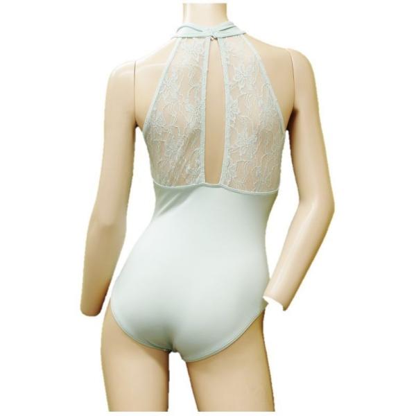 レースのホルターネックタイプでありながら、大きく開いたホールバックに背中を綺麗に魅せるレース使いが印象的なレオタードです！胸裏地付き、バストカップポケット付きなので喜ばれます♪ベースの生地はとても着心地の良い素材です♪素材／ナイロン、ライク...
