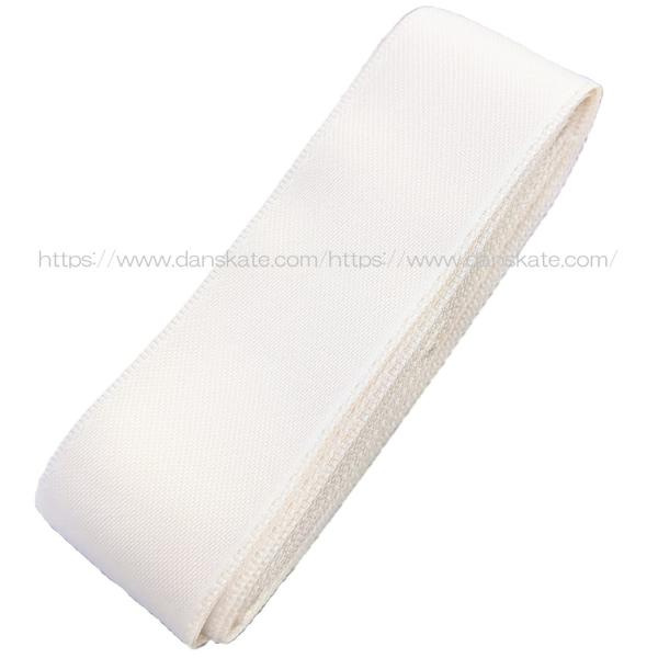 ロシアのバレエメーカー　アールクラスのトウシューズリボン光沢感があまりないサテンタイプ幅は2.4cmと太目タイプ長さは2ｍ40cm前後です。（アールクラスの工場カットの為、長さに若干バラつきがあります。）色はアールクラスのトウシューズにピッ...