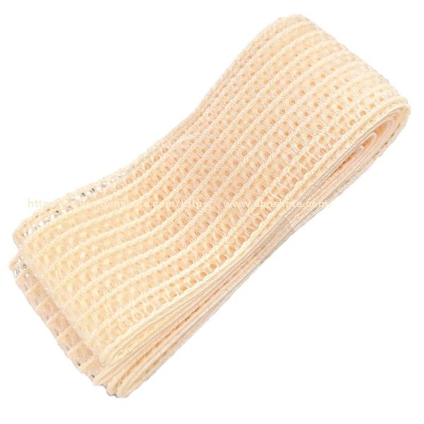 トウシューズのかかと用に使用する、シャーリングゴム（ネットゴム）の１足用です。長さは1ｍです。幅は、約2.4cm50cm（1足）に比べて、少しお得になっています。シャーリングタイプなので、目立ちにくくなっています。色はユーロピンクです。#ト...