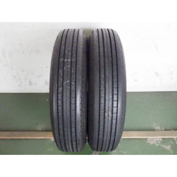 [商品情報][管理番号] L16301[メーカー] ダンロップ(DUNLOP)[品名] SP110[サイズ] 225/80R17.5 123/122L[製造年] 2018年製[残溝] センター付近：約6.8-7.2mm[本数] 2本トレッド...