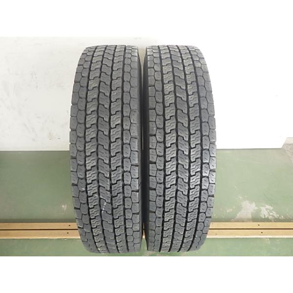 [商品情報][管理番号] L18408[メーカー] YTR[品名] 902ZE[サイズ] 225/80R17.5 123/122L[製造年] 再生タイヤ[残溝] センター付近：約10.3-10.6mm[本数] 2本サイドウォール傷有りですが...