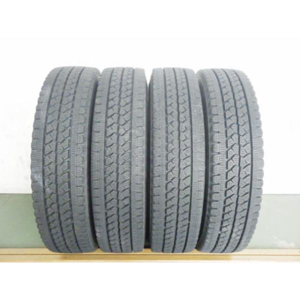 [商品情報][管理番号] L19073[メーカー] ブリヂストン(BRIDGESTONE)[品名] BLIZZAK W979[サイズ] 185/85R16 111/109L[製造年] 2018年製 (日本製)[残溝] センター付近：約9.8...