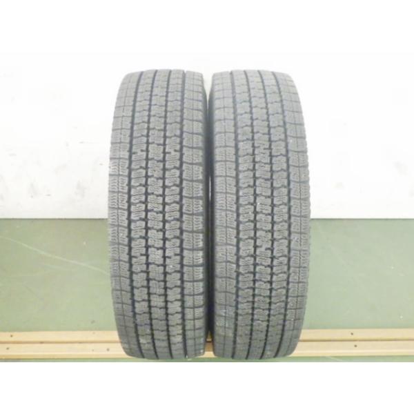 [商品情報][管理番号] L19543[メーカー] トーヨータイヤ(TOYO TIRE)[品名] DELVEX M935[サイズ] 205/70R16 111/109N[製造年] 2020年製 (日本製)[残溝] センター付近：約9.4-9...