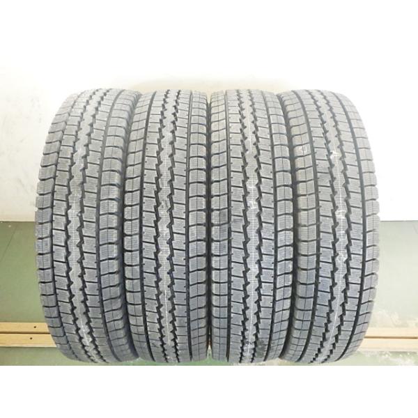 [商品情報][管理番号] L19734[メーカー] ダンロップ(DUNLOP)[品名] WINTERMAXX LT03[サイズ] 185/85R16 111/109L[製造年] 2019年製 (日本製)[残溝] イボ付ひと転がし (9.9分...