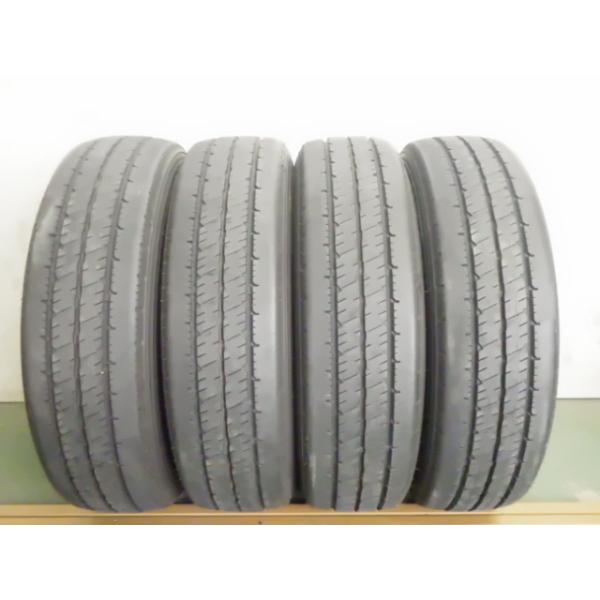 [商品情報][管理番号] L20168[メーカー] ダンロップ(DUNLOP)[品名] ENASAVE SPLT38A[サイズ] 205/75R16 113/111L[製造年] 2023年製 (日本製)[残溝] センター付近：約6.4-6....