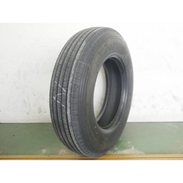 [商品情報][管理番号] L20260[メーカー] ブリヂストン(BRIDGESTONE)[品名] V-STEEL RIB R115[サイズ] 225/80R17.5 123/122L[製造年] 2015年製 (日本製)[残溝] イボ付ひと...