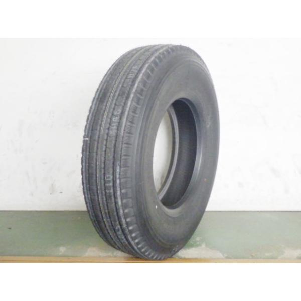 [商品情報][管理番号] L20263[メーカー] ブリヂストン(BRIDGESTONE)[品名] V-STEEL RIB R115[サイズ] 225/90R17.5 127/125L[製造年] 2017年製 (日本製)[残溝] イボ付ひと...