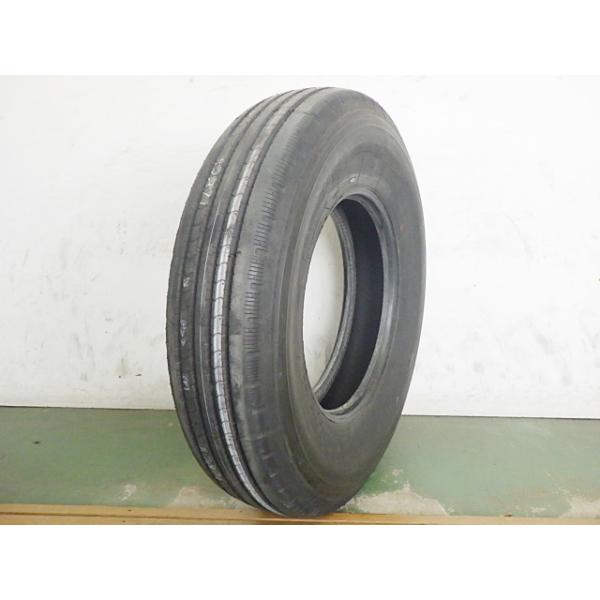 [商品情報][管理番号] L20267[メーカー] ヨコハマ(YOKOHAMA)[品名] SUPER STEEL RY138[サイズ] 225/90R17.5 127/125L[製造年] 2013年製 (日本製)[残溝] イボ付ひと転がし ...