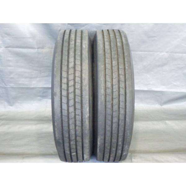 [商品情報][管理番号] UT3347[メーカー] ダンロップ(DUNLOP)[品名] DECTES SP122[サイズ] 9R19.5 14PR[製造年] 2016.2017年製 (日本製)[残溝] センター付近：約11.8-11.9mm...