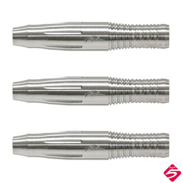 ■商品仕様スペックデータ材質：95%タングステンセット重量：約18.0g単体重量：16.5g全長：39.0mm最大径：7.35mm重心：ミッドフロントタイプ：No.5内容物・バレル×1set(3個)■商品説明トルピードにバレル前部と後部にく...