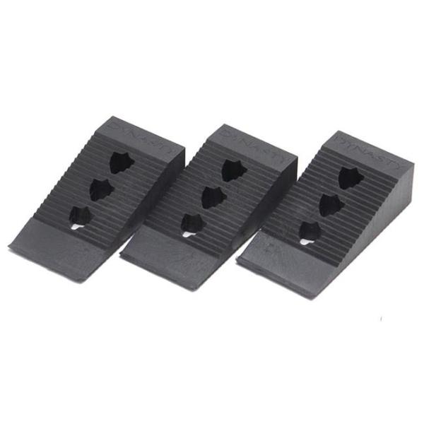 ■内容物・本体：3個■商品説明(2020.11.22 発売商品)ハードボード固定アイテム。設置したダーツボードと壁面の隙間に差し込むとダーツボードの揺れや傾きを簡単に修正できます。ダーツを抜く際に意図せずダーツボードが回転してしまうのも防い...