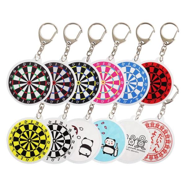 ■商品仕様スペックデータサイズ(約)：直径約6.0cm、厚さ0.35cm素材：ポリカーボネート内容量：1個■商品説明(2025.3.21 新デザイン追加)プテラファクトリーxS4コラボのダーツボード型キーホルダーです。ダーツケースだけでなく...