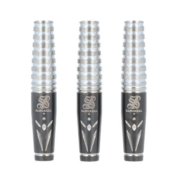 新品定価：17600円(税込)■商品仕様スペックデータ材質：90%タングステン単体重量：19.5g バレル全長：40.5mm最大径：7.5mmタイプ：2BA■商品状態・付属品商品状態：【4】付属品：あり(フライト×3・シャフト×3・チップ×...