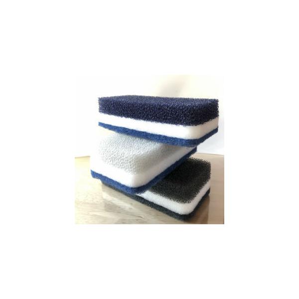 【ダスキンスポンジ３ヶ入りの商品内容】■１個のサイズ：6.5cm×12.5cm■３個入り１パック■素材：ウレタンフォーム・ナイロン不織布（研磨剤入り）・無機系抗菌剤■色：ブラック・グレー・ネイビー（スポンジの色やパッケージが変更する場合があ...