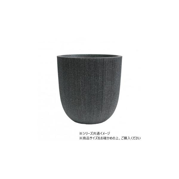 ガラス繊維などの繊維をプラスチックの中に入れて強度を向上させた複合材料です。金属や陶器に比べ軽量で腐食しにくく、保湿性が良いのが特徴です。