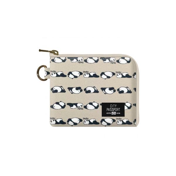 「ハード」「ポップ」バラエティに富んだ、メンズラインナップ。窓枠ポケット付きのコンパクトなパスケース。小銭、お札、カード、鍵など出かけるとこ気に必要なものを便利に収納できます。