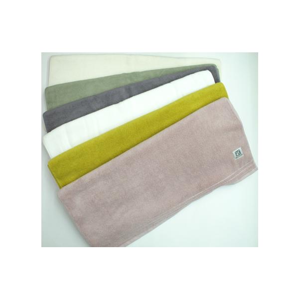 泉州こだわりタオルの産地である大阪府泉佐野市は、愛媛県今治市と並ぶ日本の一大タオル産地にして、日本のタオル発祥の地とされています。その泉州で130年の長きにわたり培われた伝統の技による、抜群の吸水性とふんわりしたやわらかさを、ぜひ手に取って...