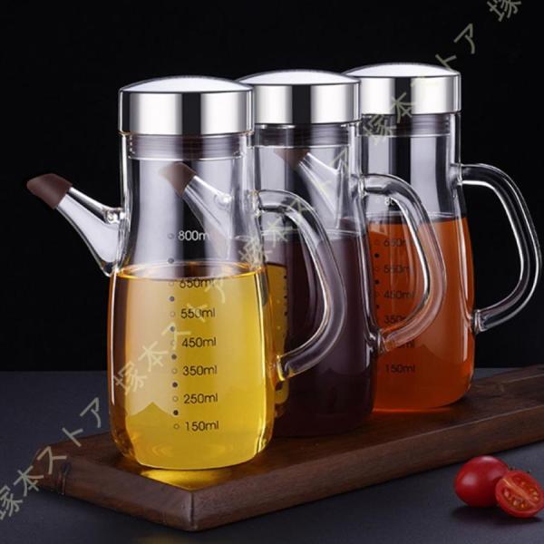 商品の説明800mlサイズ：9×20.3cm包装は空気柱で梱包します素材：ガラス+ステンレス+シリカゲル目盛りがオイルポットオイル差しのガラスには目盛りが付いており、油の使用量を適切に管理でき、注ぎすぎの心配がなく、とても便利でわかりやすい...