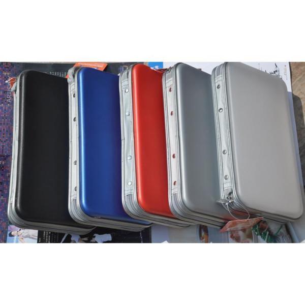 商品名:CDケース DVDケース キャリングケース 80枚収納 大容量 スリム ファイル型 収納ケース セミハードケース メディアケース ディスクケース ファスナー付 持ち運び メディアを衝撃から保護する                  ...