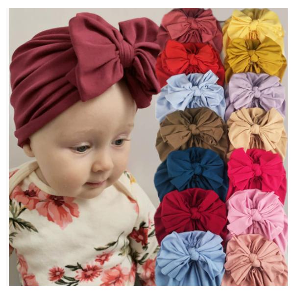 ターバン風のシンプルなベビー帽子ですリボン風の結び目が可愛い♪無地なので、どんなお洋服とも相性抜群◎プレゼントや出産祝いにおすすめです【サイズについて】画像をご参照ください