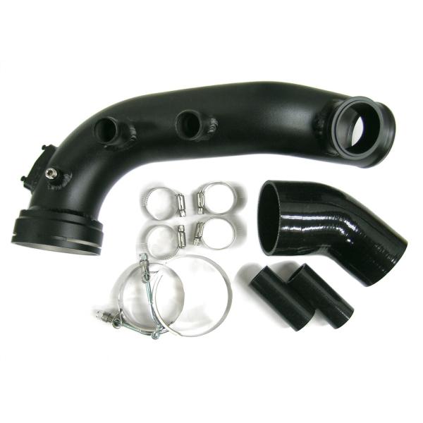 135i用として入荷しました。ホースバンド大　67-75mm　１個中　57-75mm　１個小　25-38mm　4個　付属材質：アルミ製に黒の塗装ひび割れの心配もなく、パワーアップ体感あり！だそうです。アメリカから船便で運ばれてきましたのでス...