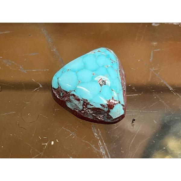 ビスビーターコイズのカボションルース7.5ctです。大きさ（約）：15.7mm×12.9ｍｍ最大厚み(約)：5.5ｍm バッキング済みです。画像でのご判断でノークレームノーリターンでお願いします。ご覧のモニターやビデオカード等により実際の色...