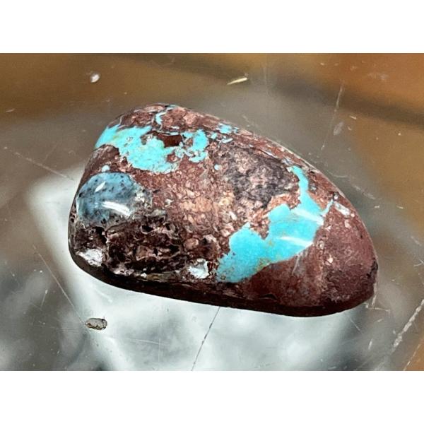 ビスビーターコイズのカボションルース16.5ctです。大きさ（約）：22.8×14.7ｍｍ最大厚み(約)：6.6ｍm バッキング済みです。画像でのご判断でノークレームノーリターンでお願いします。ご覧のモニターやビデオカード等により実際の色合...