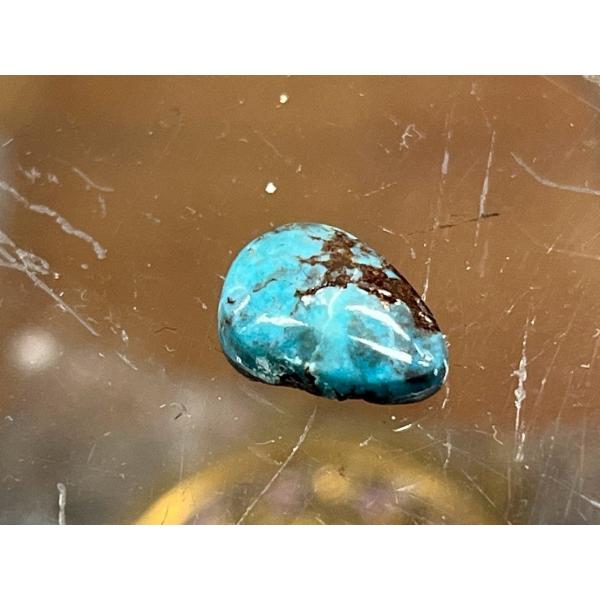 ビスビーターコイズのカボションルース3ctです。大きさ（約）：12.1×8.9ｍｍ最大厚み(約)：4.2ｍm バッキング済みです。画像でのご判断でノークレームノーリターンでお願いします。ご覧のモニターやビデオカード等により実際の色合いとは違...