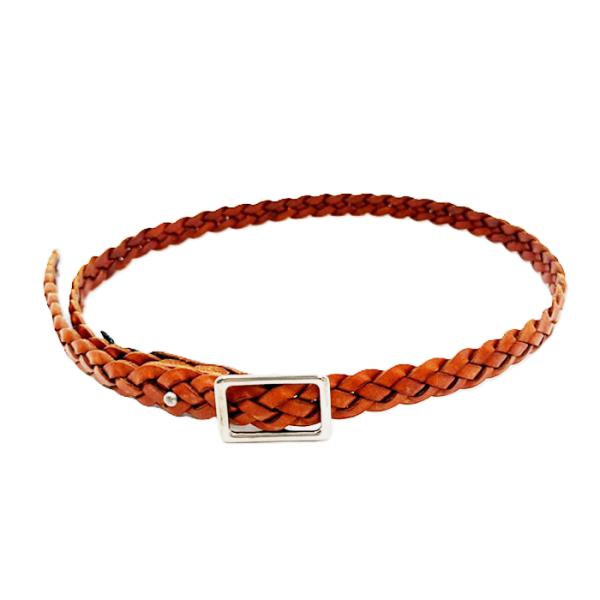 【ブランド名】 ANGLO アングロ【サイズ】 【サイズ詳細】 ベルト全長105cm　幅2cmバックル　縦2.8cm　横4cm　厚み0.2cm【カラー】 オレンジベージュ【素材】 【ランク】 【コメント】編込みデザインが目を惹く、上品なレザ...