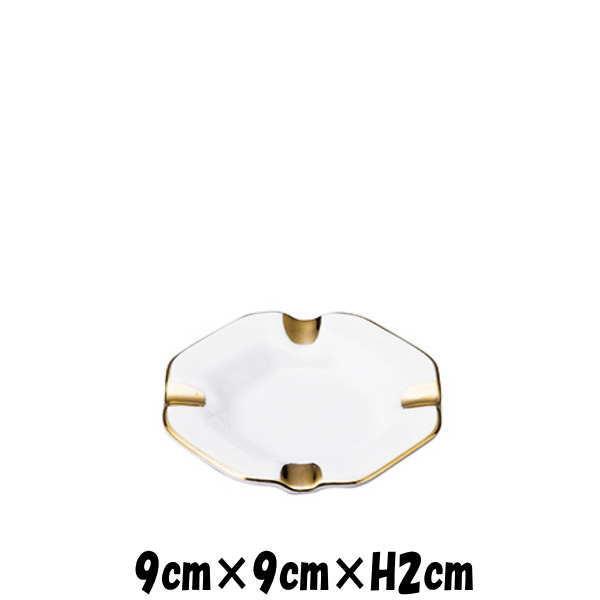 【サイズ】9cm×9cm×H2cm【カラー】ホワイト×ゴールド　　　　※画像と実物では色合いが違う場合がございます。【素材】磁器【取り扱い】電子レンジ○、食洗機○、直火×、オーブン×  【用途・特徴】テーブルをオシャレにする卓上小物雑貨です...