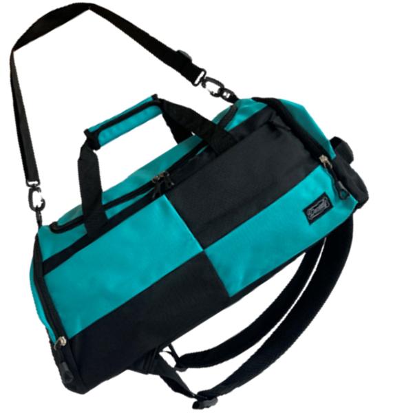 7色ご用意致しました。お好みのカラーを！シンプルなデザインですので男性でも女性でもご使用いただけます。【サイズ】40L：長さ約55cm x 高さ約25cm x まち約24cm：重さ約0.7kg。【多機能収納ポケット】外側６つ内側１つで様々な...