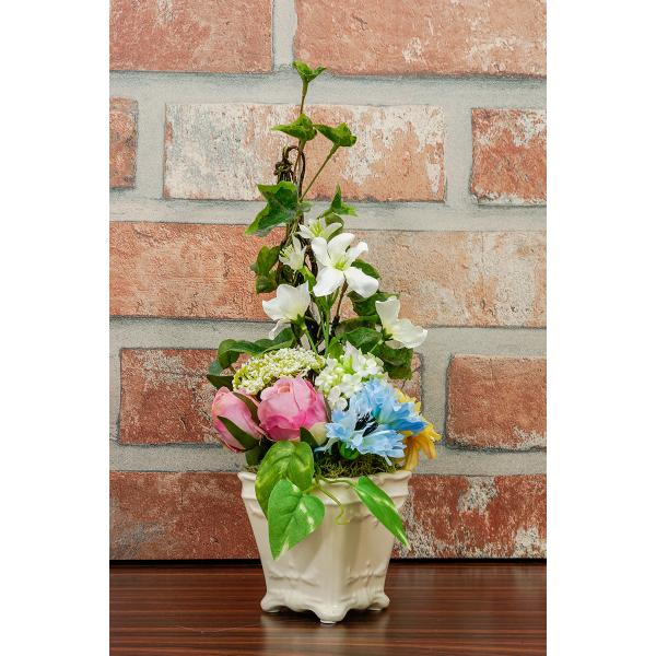 リアルな造花 テーブルアレンジメントに。水やり不要のインテリアフラワー。